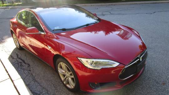 Tesla Model S P85 Red